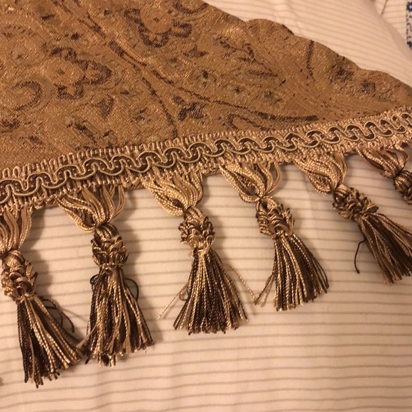 Accents | Gold Valance | Poshmark